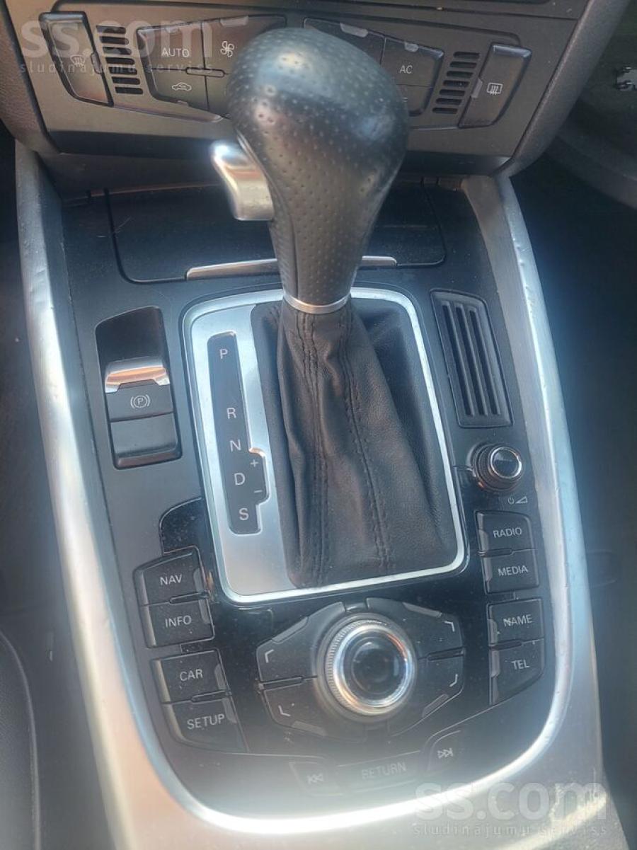 Black Audi Q5 2010 in Riga, with an engine capacity of 3.00 L and mileage of 0 thousand km for 8355 €, photo 36 on AUTOMOTO.COM.LV