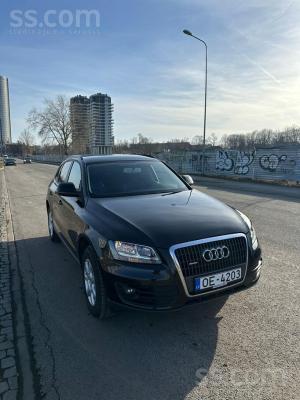 Black Audi Q5 2010 in Riga, with an engine capacity of 2.00 L and mileage of 234 thousand km for 9300 €, photo  on AUTOMOTO.COM.LV