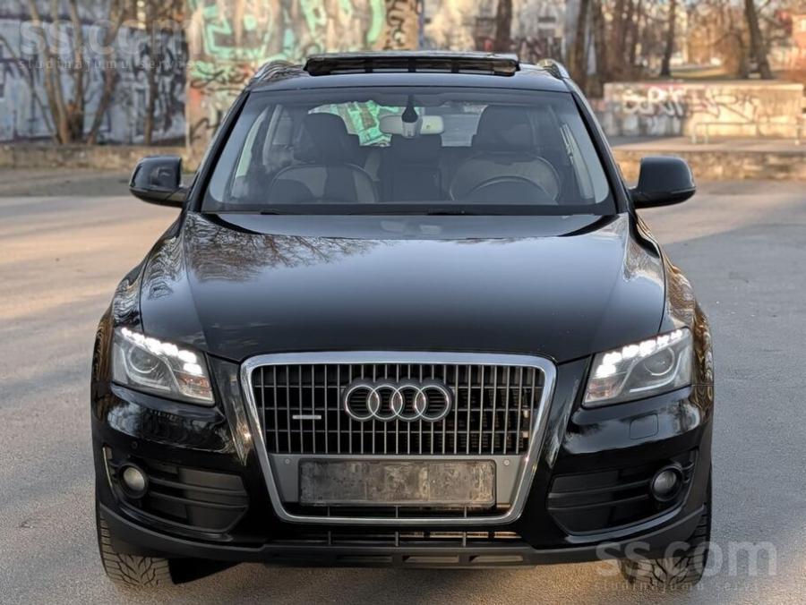 Black Audi Q5 2010 in Jurmala, with an engine capacity of 2.00 L and mileage of 0 thousand km for 8750 €, photo 7 on AUTOMOTO.COM.LV