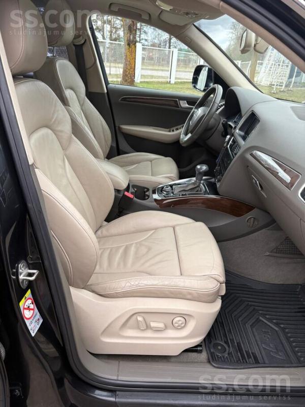 Melns Audi Q5 2010 Preiļi, ar dzinēja tilpumu 3.00 L un nobraukumu 293 tūkst. km par 8500 €, foto 3 vietnē AUTOMOTO.COM.LV