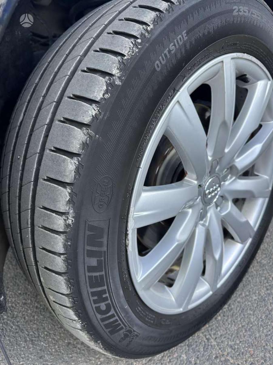 Black Audi Q5 2010 in Taurage, with an engine capacity of 2.97 L and mileage of 207 thousand km for 9500 €, photo 25 on AUTOMOTO.COM.LV