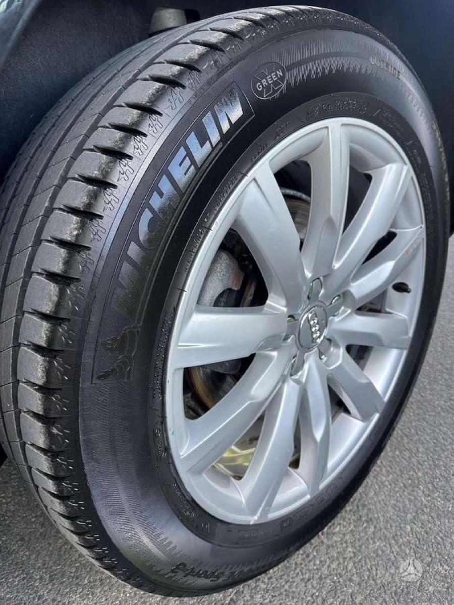 Black Audi Q5 2010 in Taurage, with an engine capacity of 2.97 L and mileage of 207 thousand km for 9500 €, photo 26 on AUTOMOTO.COM.LV