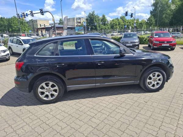 Black Audi Q5 2010 in Kaunas, with an engine capacity of 1.97 L and mileage of 272 thousand km for 8100 €, photo 4 on AUTOMOTO.COM.LV