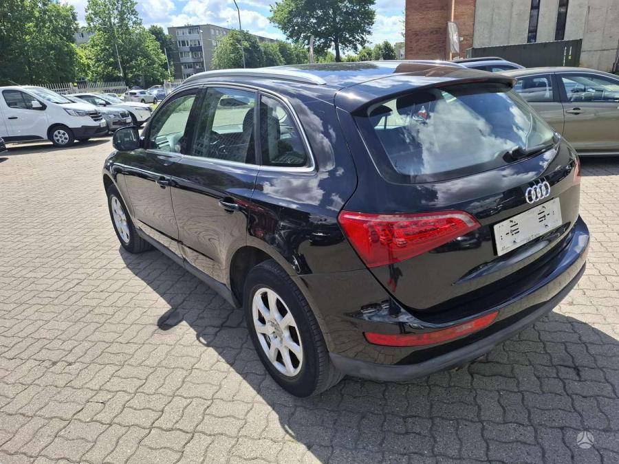 Melns Audi Q5 2010 Kauņa, ar dzinēja tilpumu 1.97 L un nobraukumu 272 tūkst. km par 8100 €, foto 8 vietnē AUTOMOTO.COM.LV