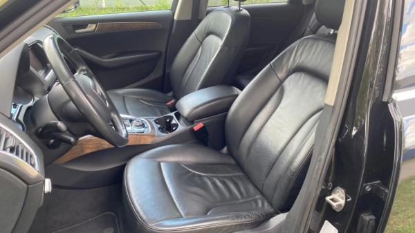 Black Audi Q5 2010 in Riga, with an engine capacity of 2.00 L and mileage of 0 thousand km for 11200 €, photo 5 on AUTOMOTO.COM.LV