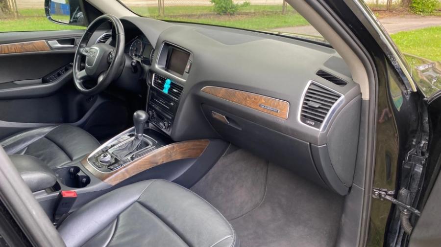 Melns Audi Q5 2010 Rīga, ar dzinēja tilpumu 2.00 L un nobraukumu 0 tūkst. km par 11200 €, foto 8 vietnē AUTOMOTO.COM.LV