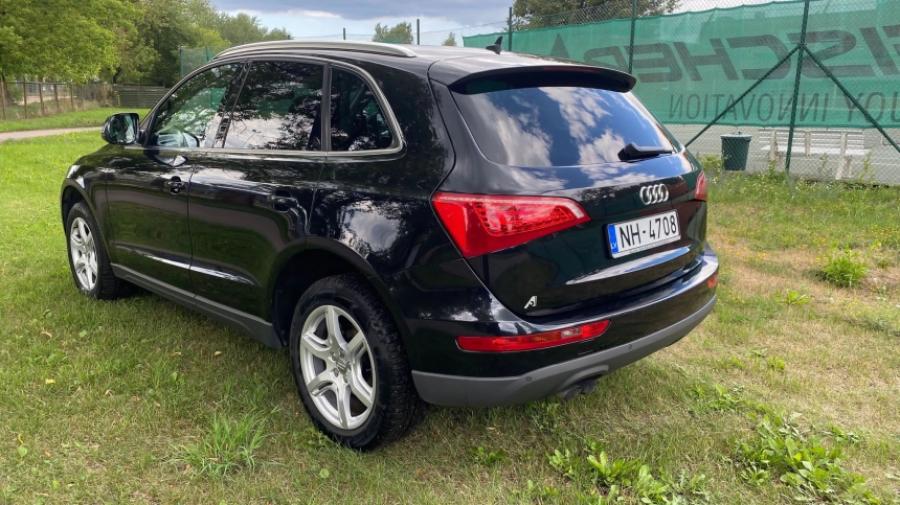 Melns Audi Q5 2010 Rīga, ar dzinēja tilpumu 2.00 L un nobraukumu 0 tūkst. km par 11200 €, foto 12 vietnē AUTOMOTO.COM.LV