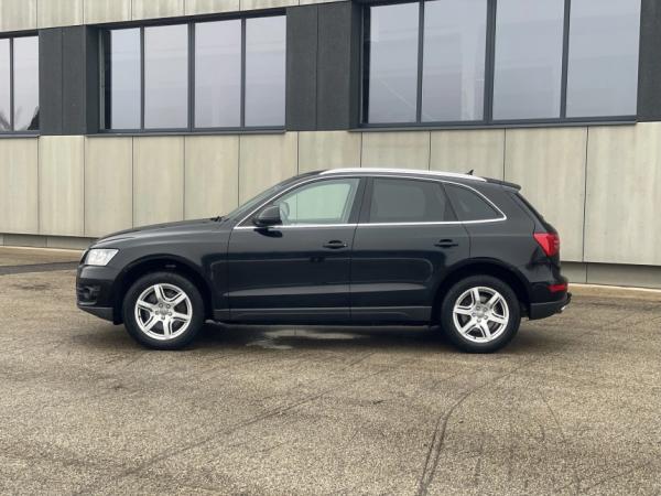 Melns Audi Q5 2010 Rīga, ar dzinēja tilpumu 3.00 L un nobraukumu 318 tūkst. km par 8990 €, foto 3 vietnē AUTOMOTO.COM.LV