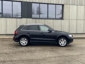 Black Audi Q5 2010 in Riga, with an engine capacity of 3.00 L and mileage of 318 thousand km for 8990 €, photo 5 on AUTOMOTO.COM.LV