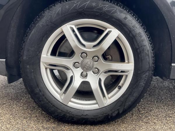 Melns Audi Q5 2010 Rīga, ar dzinēja tilpumu 3.00 L un nobraukumu 318 tūkst. km par 8990 €, foto 6 vietnē AUTOMOTO.COM.LV