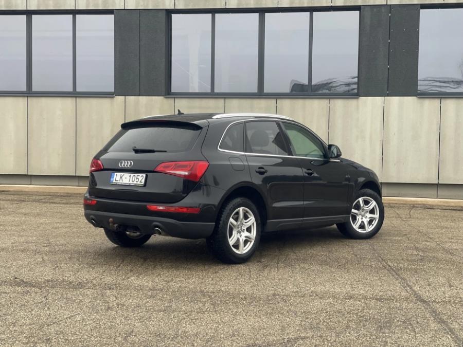 Black Audi Q5 2010 in Riga, with an engine capacity of 3.00 L and mileage of 318 thousand km for 8990 €, photo 9 on AUTOMOTO.COM.LV
