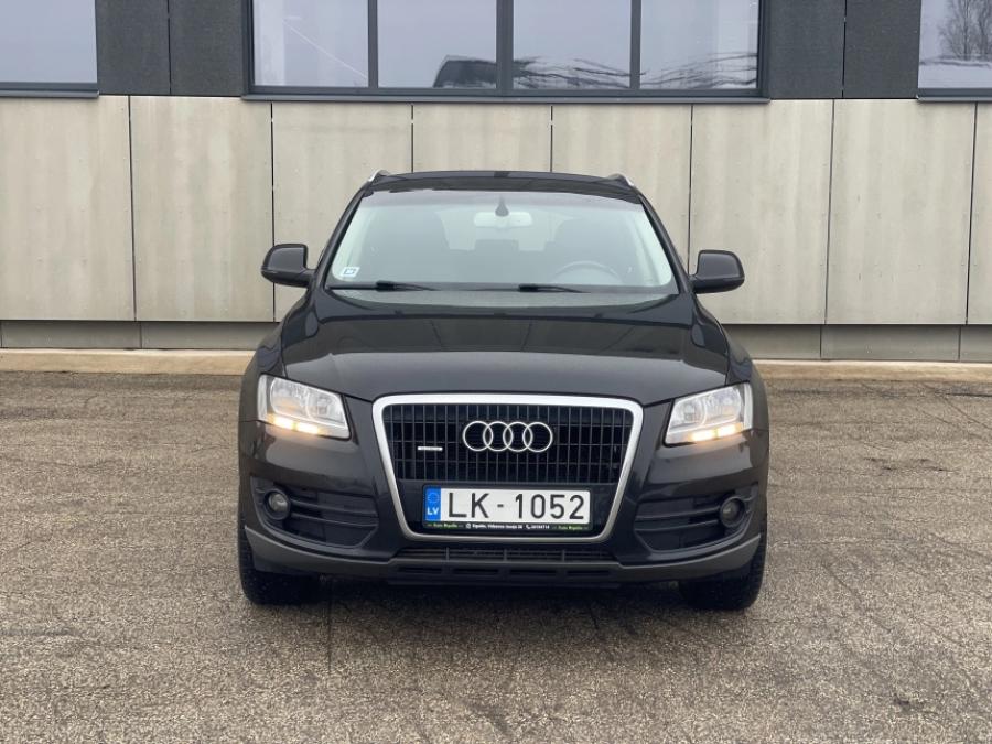 Black Audi Q5 2010 in Riga, with an engine capacity of 3.00 L and mileage of 318 thousand km for 8990 €, photo 10 on AUTOMOTO.COM.LV