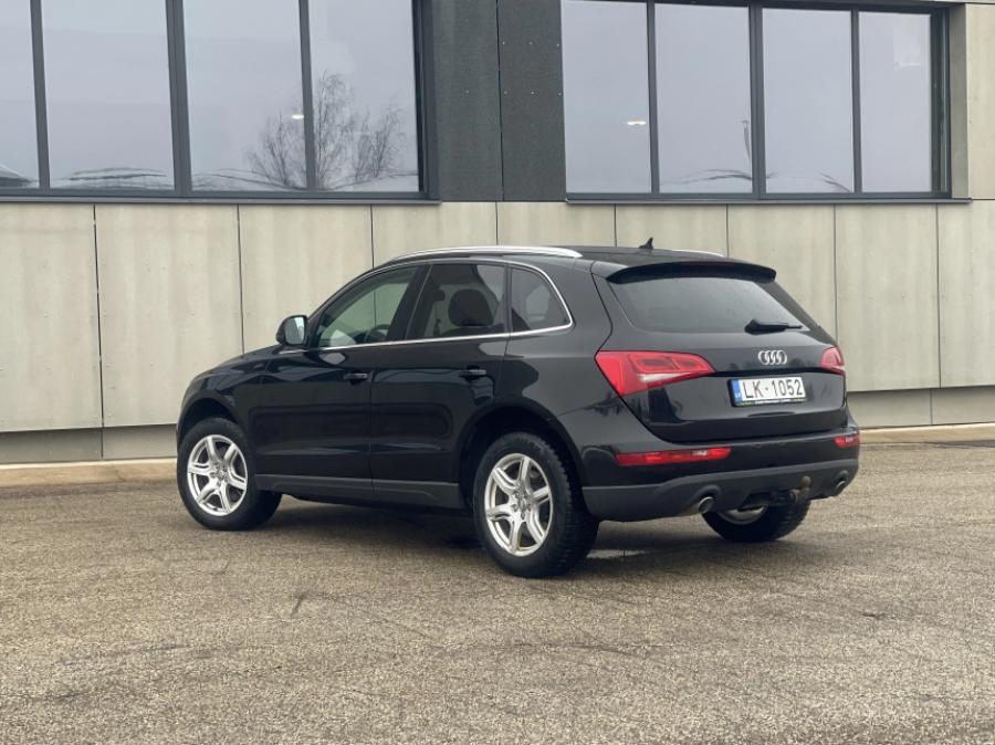 Black Audi Q5 2010 in Riga, with an engine capacity of 3.00 L and mileage of 318 thousand km for 8990 €, photo 12 on AUTOMOTO.COM.LV