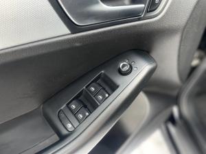 Black Audi Q5 2010 in Riga, with an engine capacity of 3.00 L and mileage of 318 thousand km for 8990 €, photo 19 on AUTOMOTO.COM.LV