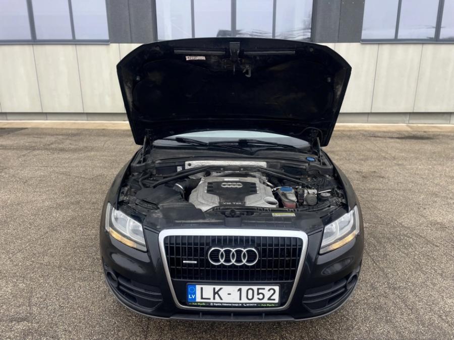Black Audi Q5 2010 in Riga, with an engine capacity of 3.00 L and mileage of 318 thousand km for 8990 €, photo 27 on AUTOMOTO.COM.LV