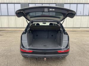 Black Audi Q5 2010 in Riga, with an engine capacity of 3.00 L and mileage of 318 thousand km for 8990 €, photo 30 on AUTOMOTO.COM.LV