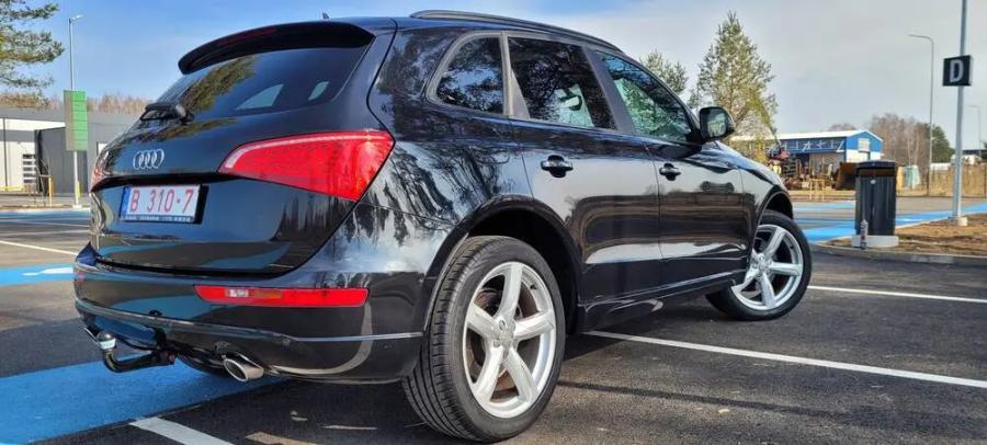 Black Audi Q5 2010 in Riga, with an engine capacity of 3.00 L and mileage of 273 thousand km for 10500 €, photo 8 on AUTOMOTO.COM.LV