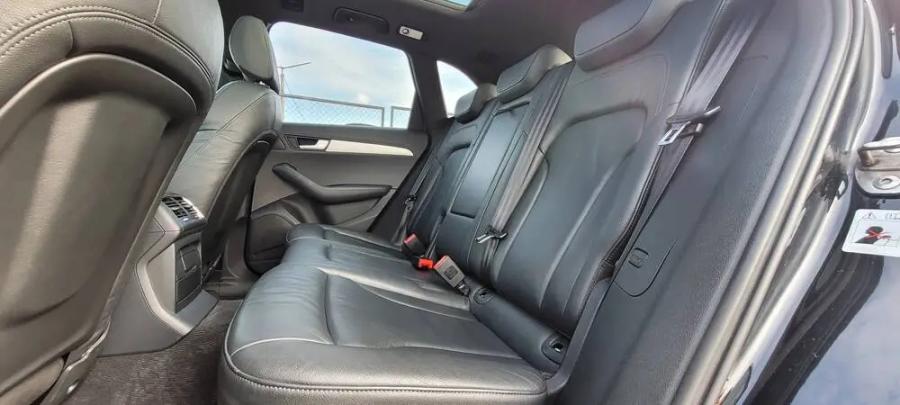 Black Audi Q5 2010 in Riga, with an engine capacity of 3.00 L and mileage of 273 thousand km for 10500 €, photo 25 on AUTOMOTO.COM.LV