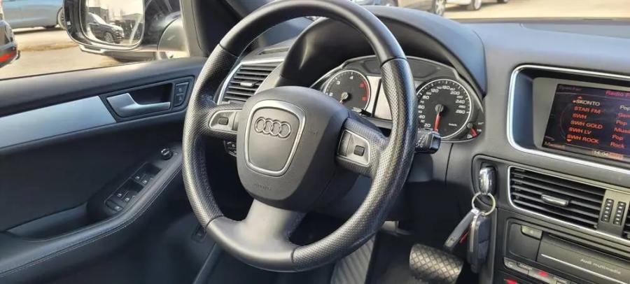 Black Audi Q5 2010 in Riga, with an engine capacity of 3.00 L and mileage of 273 thousand km for 10500 €, photo 31 on AUTOMOTO.COM.LV