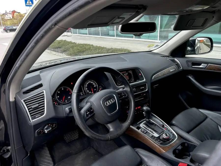 Melns Audi Q5 2010 Rēzekne, ar dzinēja tilpumu 3.00 L un nobraukumu 234 tūkst. km par 8900 €, foto 9 vietnē AUTOMOTO.COM.LV
