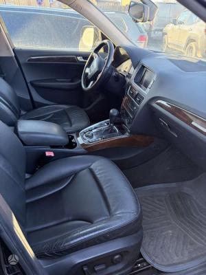 Black Audi Q5 2010 in Vilnius, with an engine capacity of 3.20 L and mileage of 200 thousand km for 4200 €, photo 4 on AUTOMOTO.COM.LV