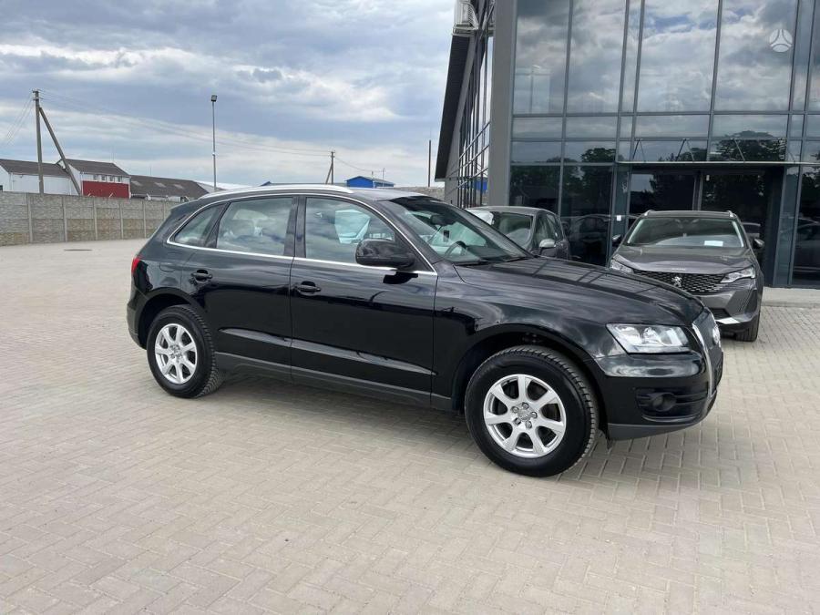 Melns Audi Q5 2010 Tauragė, ar dzinēja tilpumu 2.00 L un nobraukumu 269 tūkst. km par 8400 €, foto 3 vietnē AUTOMOTO.COM.LV