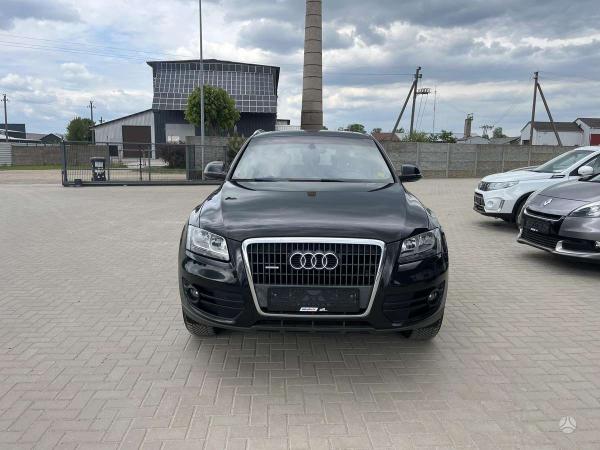 Black Audi Q5 2010 in Taurage, with an engine capacity of 2.00 L and mileage of 269 thousand km for 8400 €, photo 4 on AUTOMOTO.COM.LV