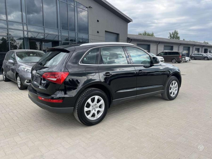 Melns Audi Q5 2010 Tauragė, ar dzinēja tilpumu 2.00 L un nobraukumu 269 tūkst. km par 8400 €, foto 8 vietnē AUTOMOTO.COM.LV
