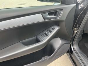 Melns Audi Q5 2010 Tauragė, ar dzinēja tilpumu 2.00 L un nobraukumu 269 tūkst. km par 8400 €, foto 17 vietnē AUTOMOTO.COM.LV