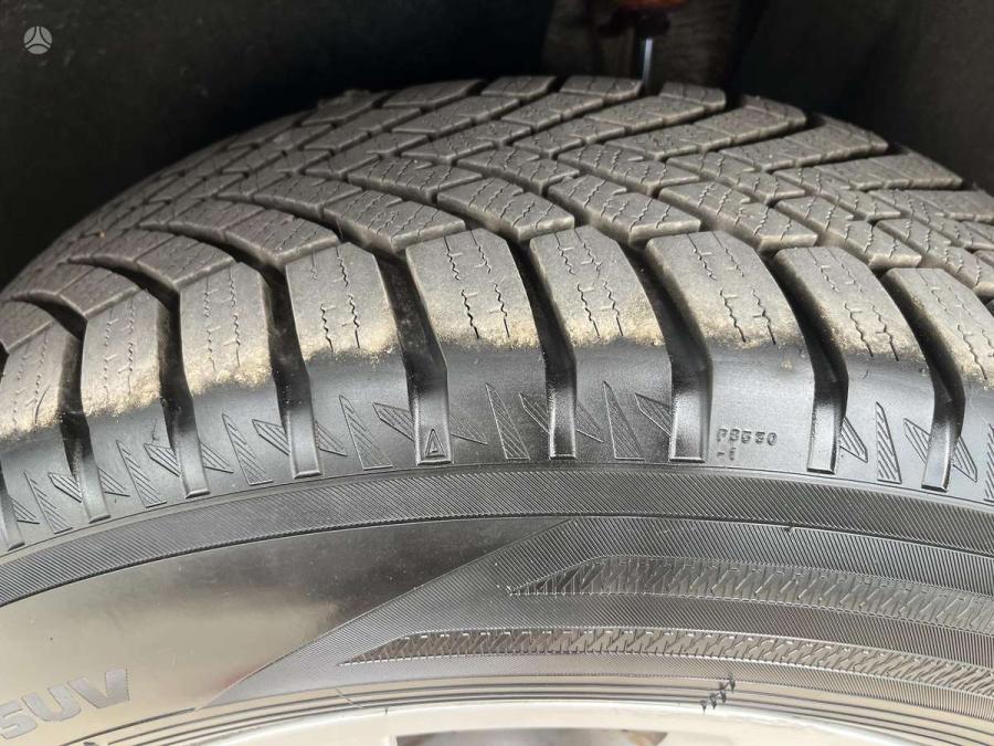 Melns Audi Q5 2010 Tauragė, ar dzinēja tilpumu 2.00 L un nobraukumu 269 tūkst. km par 8400 €, foto 29 vietnē AUTOMOTO.COM.LV