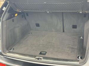 Black Audi Q5 2010 in Ukmerge, with an engine capacity of 1.97 L and mileage of 250 thousand km for 8950 €, photo 17 on AUTOMOTO.COM.LV