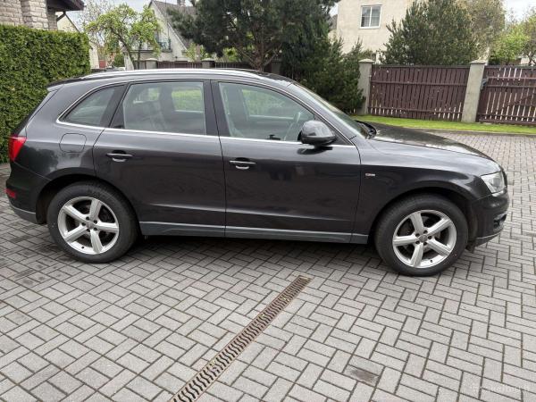 Черный Ауди Ку 5 2010 в Мариямполе, объемом двигателя 3.00 л и пробегом 375 тыс. км за 8200 €, фото 2 на AUTOMOTO.COM.LV