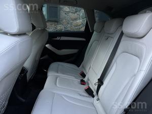 Black Audi Q5 2010 in Rezekne, with an engine capacity of 3.00 L and mileage of 244 thousand km for 11200 €, photo 9 on AUTOMOTO.COM.LV