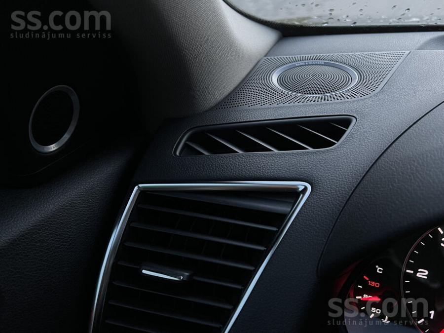 Black Audi Q5 2010 in Rezekne, with an engine capacity of 3.00 L and mileage of 244 thousand km for 11200 €, photo 12 on AUTOMOTO.COM.LV