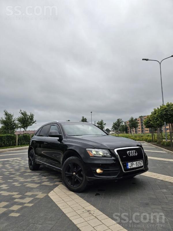Melns Audi Q5 2010 Jelgava, ar dzinēja tilpumu 3.20 L un nobraukumu 165 tūkst. km par 6700 €, foto 1 vietnē AUTOMOTO.COM.LV