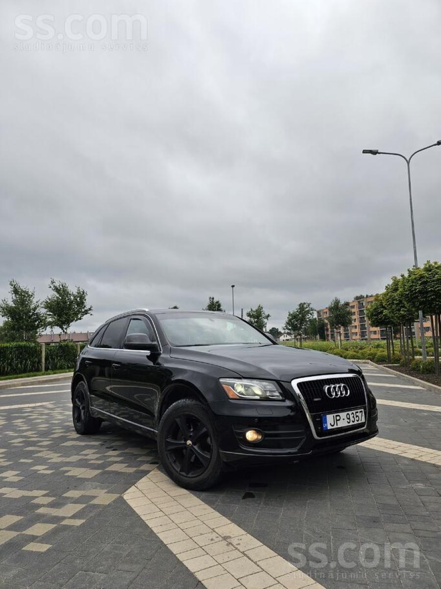 Melns Audi Q5 2010 Jelgava, ar dzinēja tilpumu 3.20 L un nobraukumu 165 tūkst. km par 6700 €, foto 1 vietnē AUTOMOTO.COM.LV