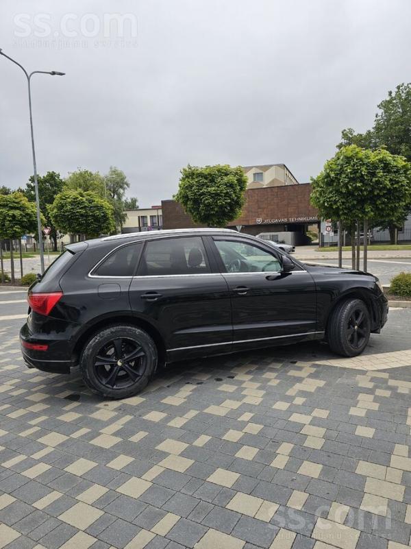 Melns Audi Q5 2010 Jelgava, ar dzinēja tilpumu 3.20 L un nobraukumu 165 tūkst. km par 6700 €, foto 6 vietnē AUTOMOTO.COM.LV