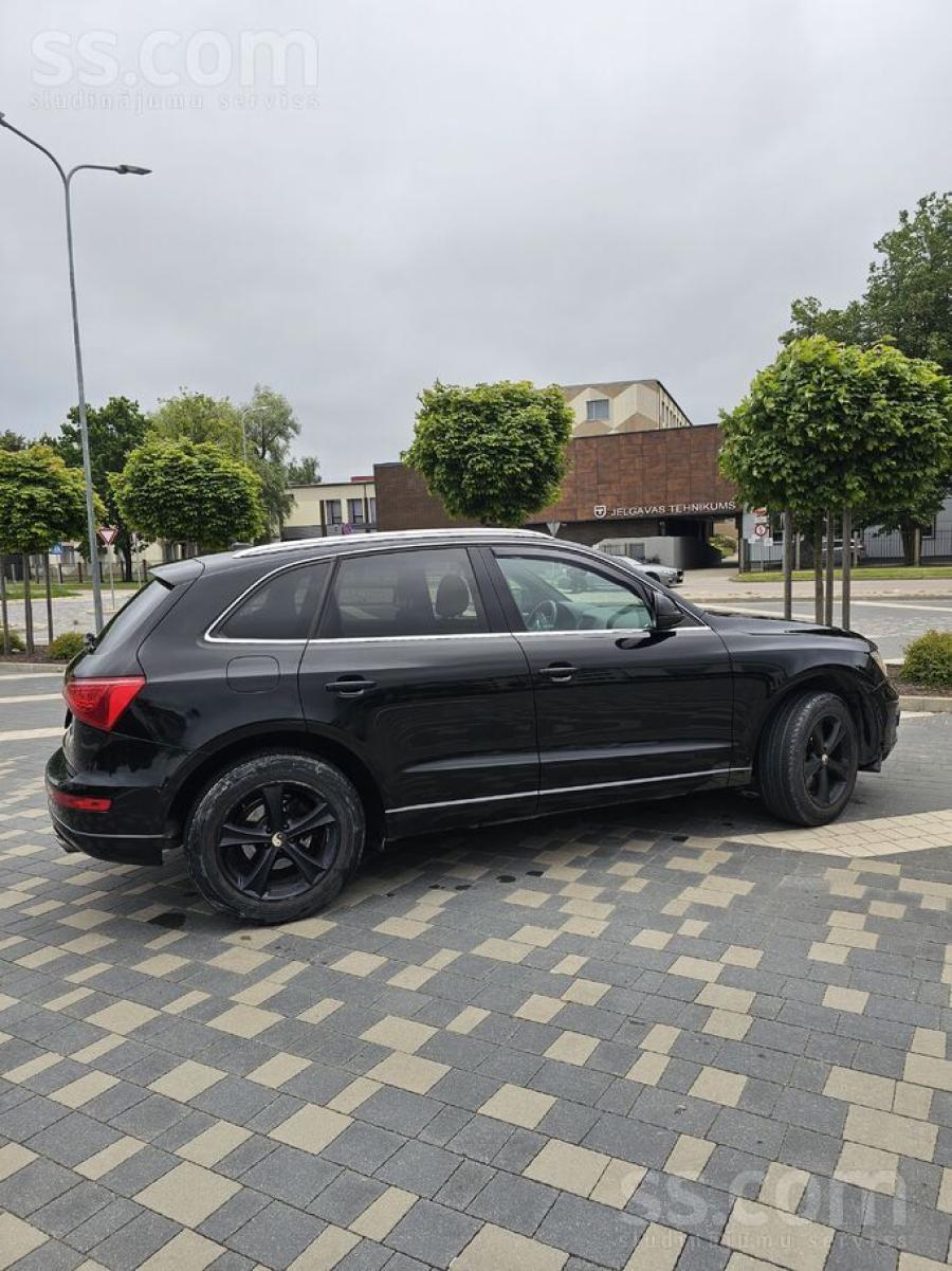 Melns Audi Q5 2010 Jelgava, ar dzinēja tilpumu 3.20 L un nobraukumu 165 tūkst. km par 6700 €, foto 7 vietnē AUTOMOTO.COM.LV