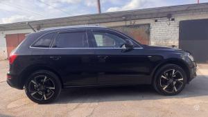 Black Audi Q5 2010 in Kaunas, with an engine capacity of 2.97 L and mileage of 335 thousand km for 10800 €, photo 3 on AUTOMOTO.COM.LV