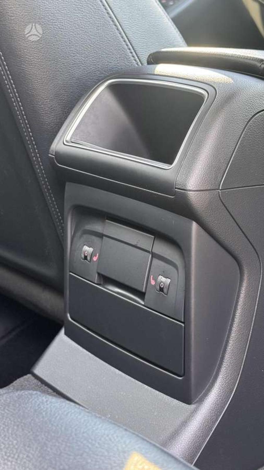 Black Audi Q5 2010 in Kaunas, with an engine capacity of 2.97 L and mileage of 335 thousand km for 10800 €, photo 12 on AUTOMOTO.COM.LV