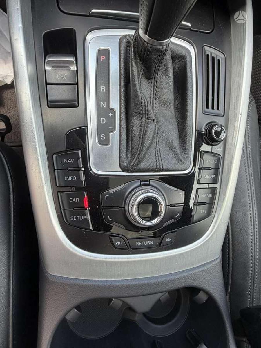Melns Audi Q5 2010 Kauņa, ar dzinēja tilpumu 2.00 L un nobraukumu 229 tūkst. km par 9500 €, foto 22 vietnē AUTOMOTO.COM.LV