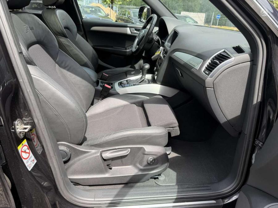 Melns Audi Q5 2010 Kauņa, ar dzinēja tilpumu 2.00 L un nobraukumu 229 tūkst. km par 9500 €, foto 25 vietnē AUTOMOTO.COM.LV