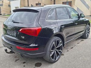 Black Audi Q5 2010 in Ukmerge, with an engine capacity of 1.98 L and mileage of 269 thousand km for 7950 €, photo 4 on AUTOMOTO.COM.LV