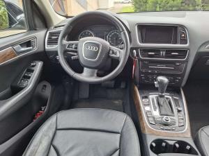 Black Audi Q5 2010 in Ukmerge, with an engine capacity of 1.98 L and mileage of 269 thousand km for 7950 €, photo 8 on AUTOMOTO.COM.LV