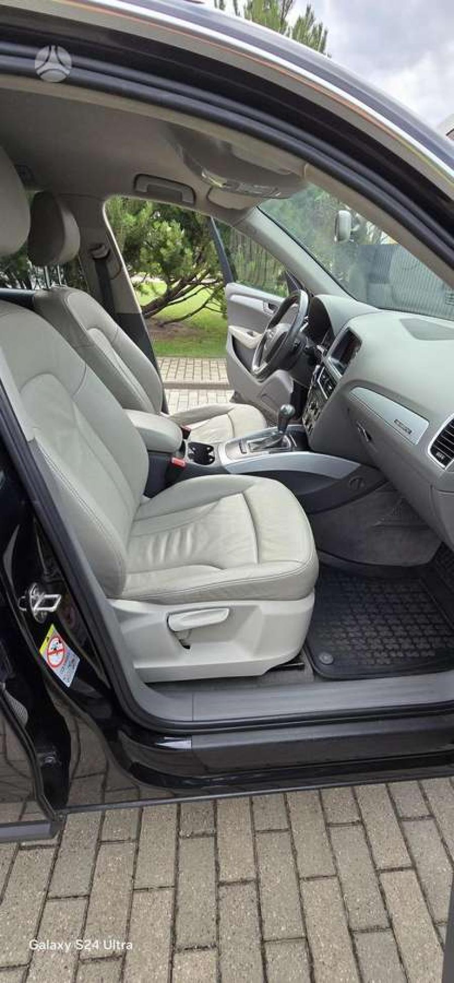 Melns Audi Q5 2010 Panevēža, ar dzinēja tilpumu 1.97 L un nobraukumu 285 tūkst. km par 8600 €, foto 17 vietnē AUTOMOTO.COM.LV
