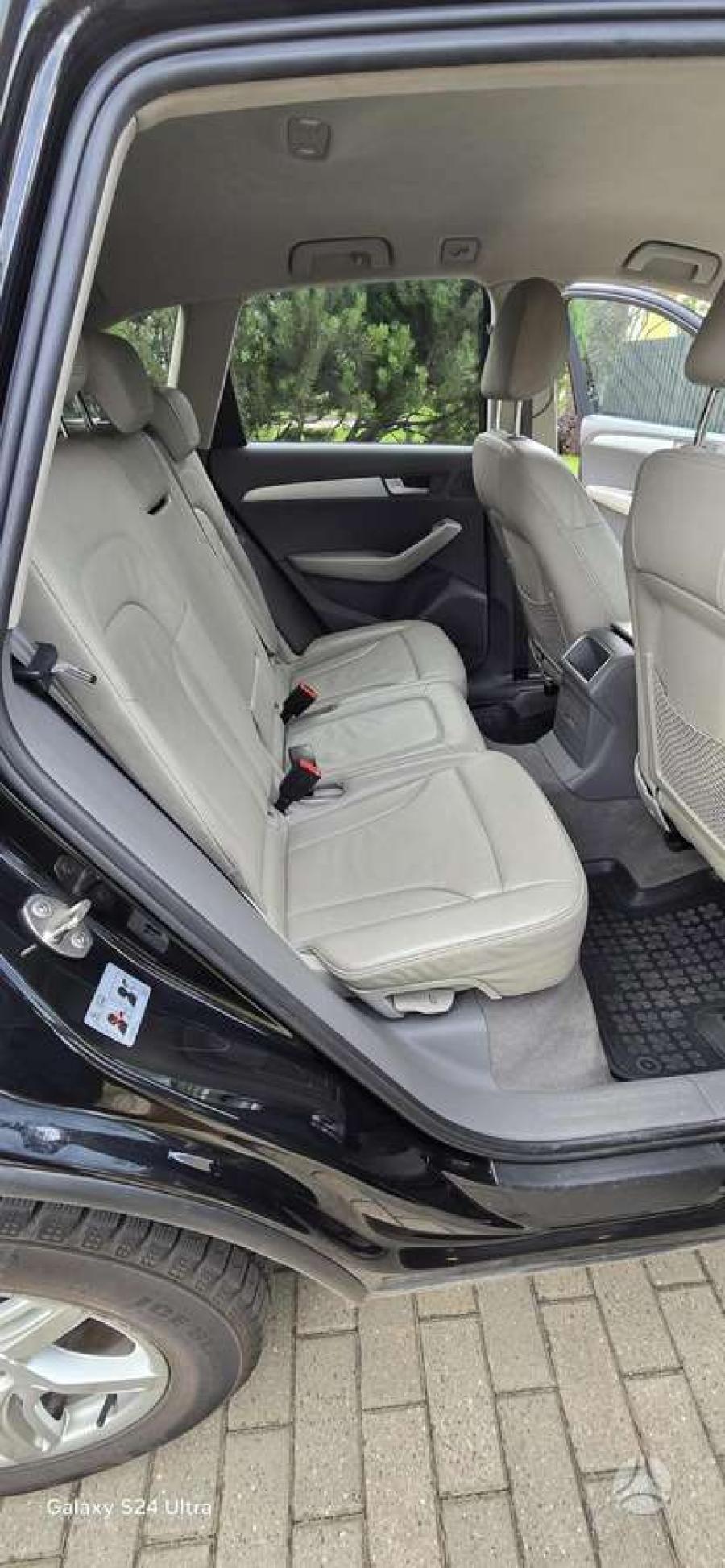 Melns Audi Q5 2010 Panevēža, ar dzinēja tilpumu 1.97 L un nobraukumu 285 tūkst. km par 8600 €, foto 18 vietnē AUTOMOTO.COM.LV