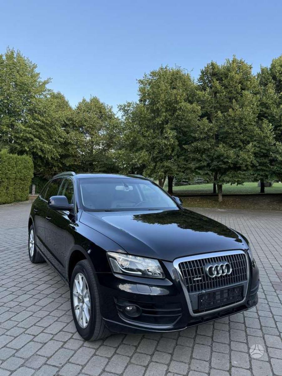 Melns Audi Q5 2010 Kaišiadorys, ar dzinēja tilpumu 1.97 L un nobraukumu 325 tūkst. km par 8600 €, foto 3 vietnē AUTOMOTO.COM.LV