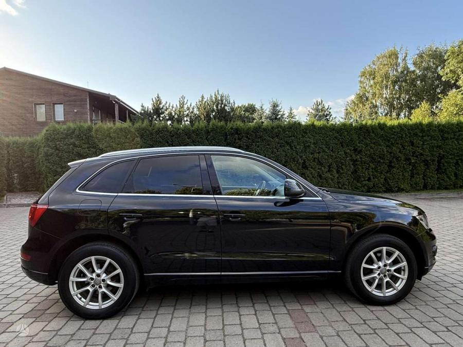 Melns Audi Q5 2010 Kaišiadorys, ar dzinēja tilpumu 1.97 L un nobraukumu 325 tūkst. km par 8600 €, foto 9 vietnē AUTOMOTO.COM.LV