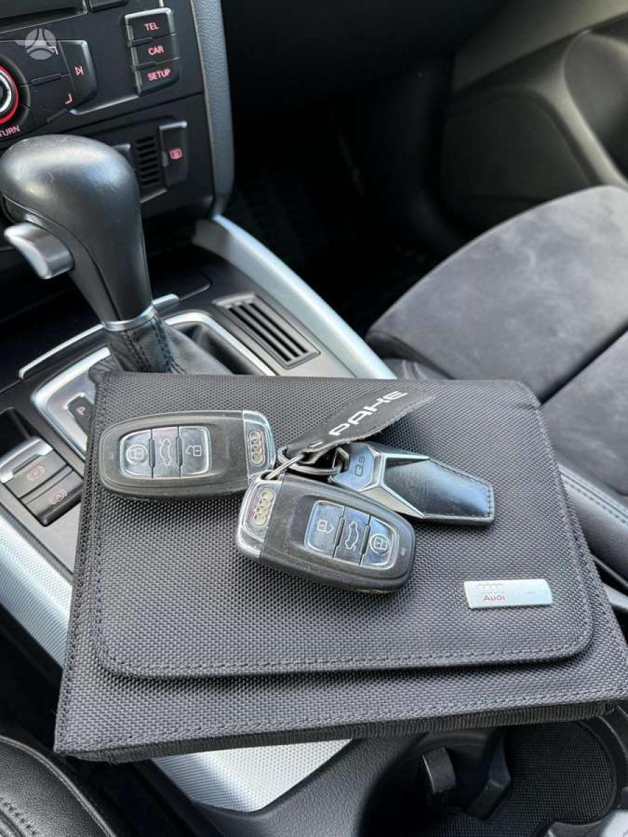 Melns Audi Q5 2010 Kaišiadorys, ar dzinēja tilpumu 1.97 L un nobraukumu 325 tūkst. km par 8600 €, foto 48 vietnē AUTOMOTO.COM.LV