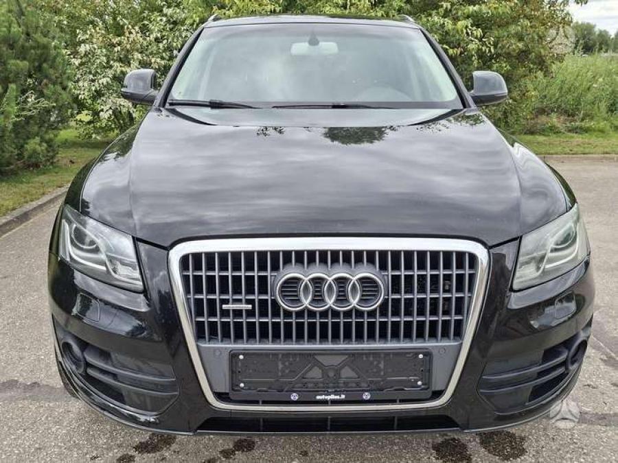 Black Audi Q5 2010 in Ukmerge, with an engine capacity of 1.98 L and mileage of 269 thousand km for 7500 €, photo 6 on AUTOMOTO.COM.LV